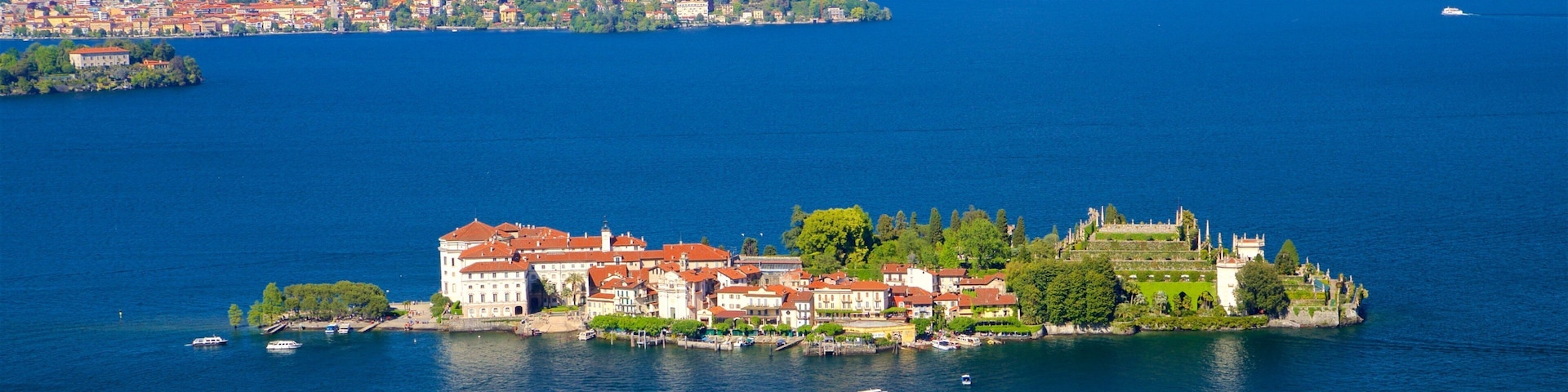 Funivia Stresa-Alpino-Mottarone which includes a small town or village, a coastal town and a lake or waterhole