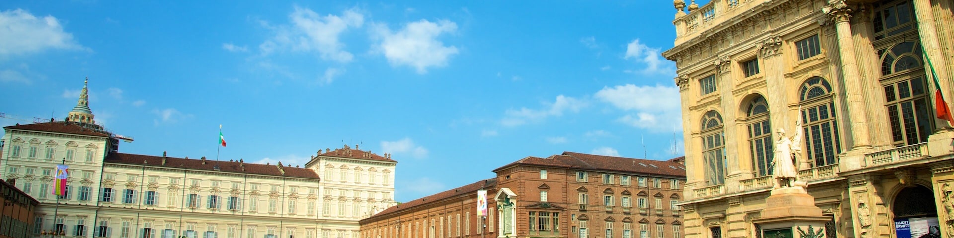 Turin which includes a square or plaza, heritage architecture and a fountain