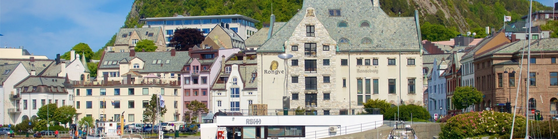 Alesund - More og Romsdal featuring a river or creek