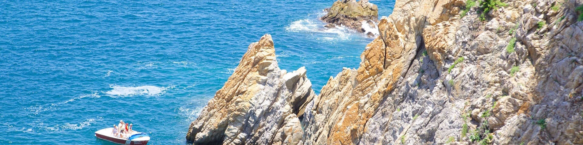 Penhasco de La Quebrada caracterizando paisagens, um desfiladeiro ou canyon e litoral acidentado