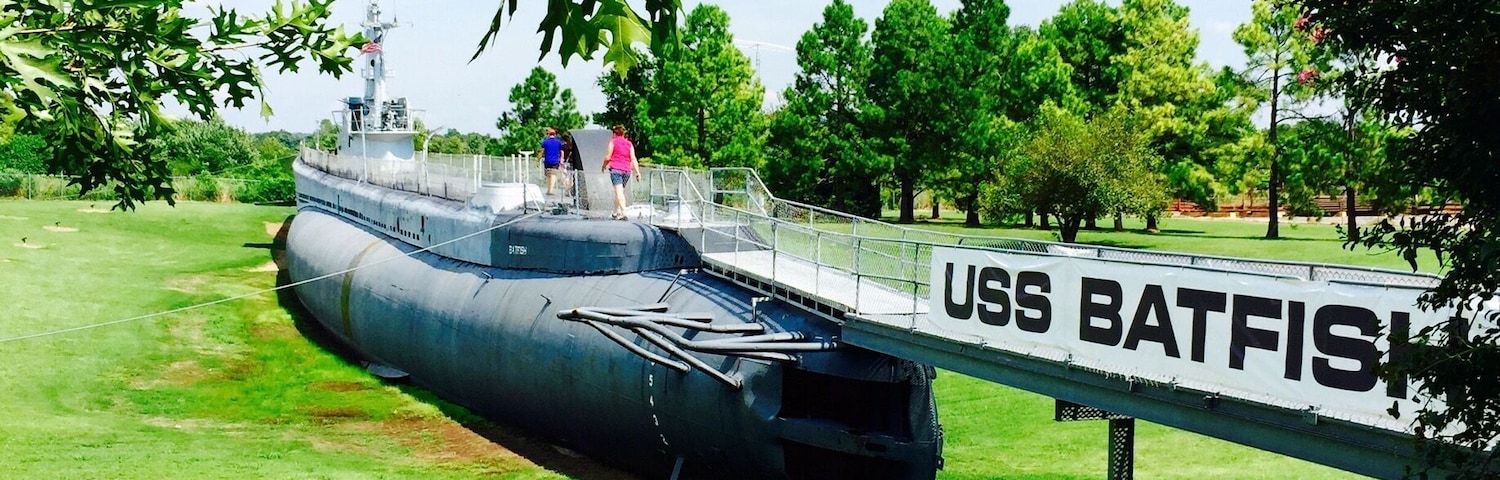 MUSKOGEE WAR MEMORIAL PARK-
The USS Batfish is a genuine WWII submarine, located at the War Memorial Park in Muskogee. The Batfish is open for tours, allowing visitors to experience the vessel that sank three enemy submarines and eleven other enemy vessels during her tenure in battle. Epic for a weekend visit!
#weekendgetaway
