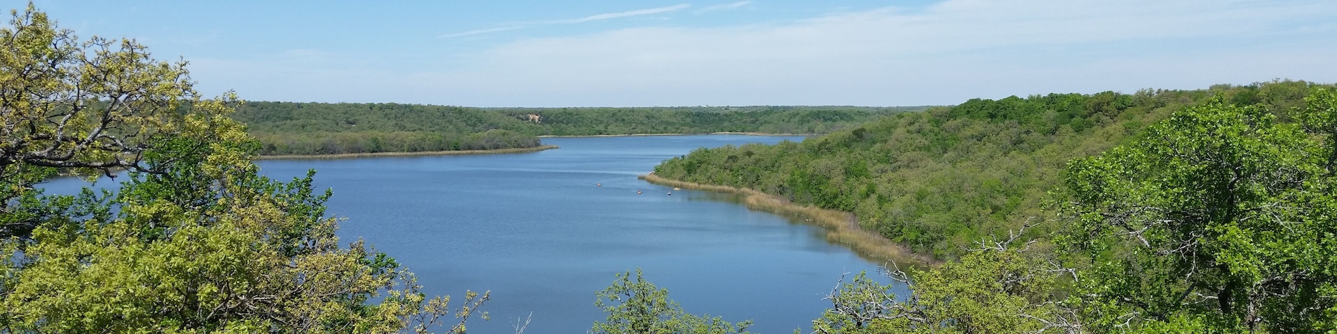 This is an overview of lake mineral wells near the rock climbing area.