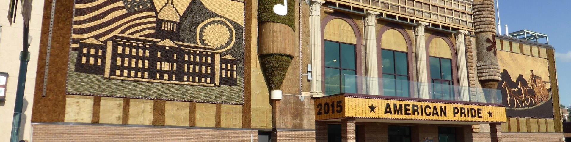 I've always wanted to see the Corn Palace and today was the day. #bucketlist #cornPalace #southDakota