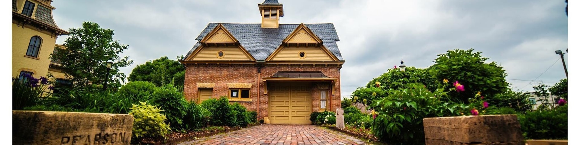Downtown Mankato, Hubbard house