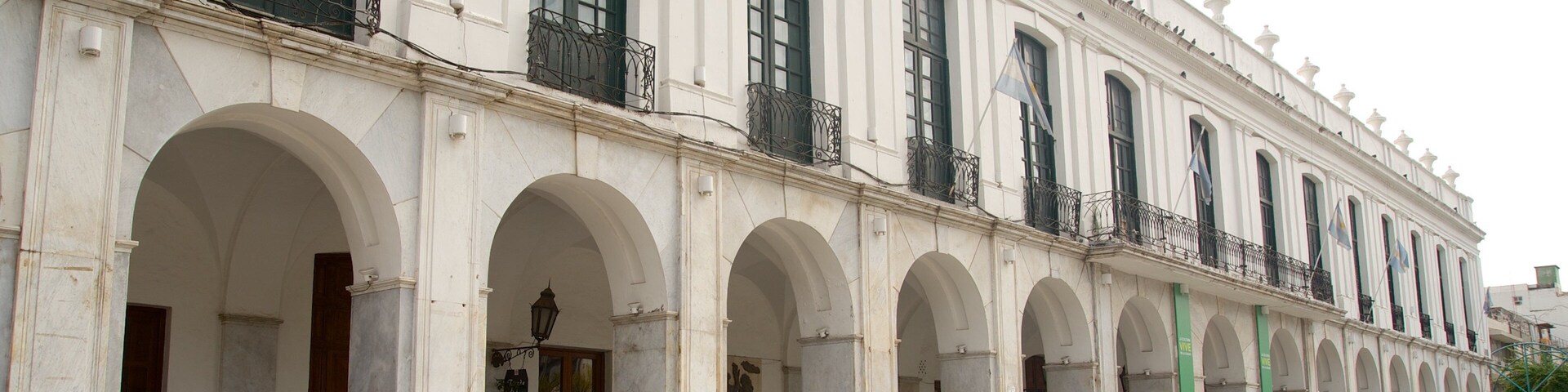 Cabildo which includes a square or plaza