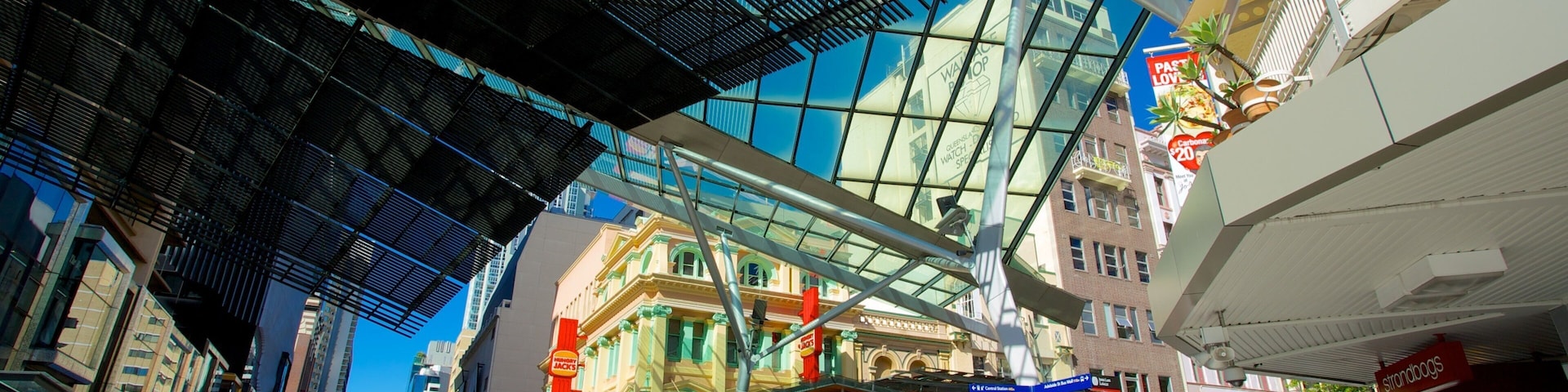 Queen Street Mall caracterizando cenas de rua, uma cidade e compras