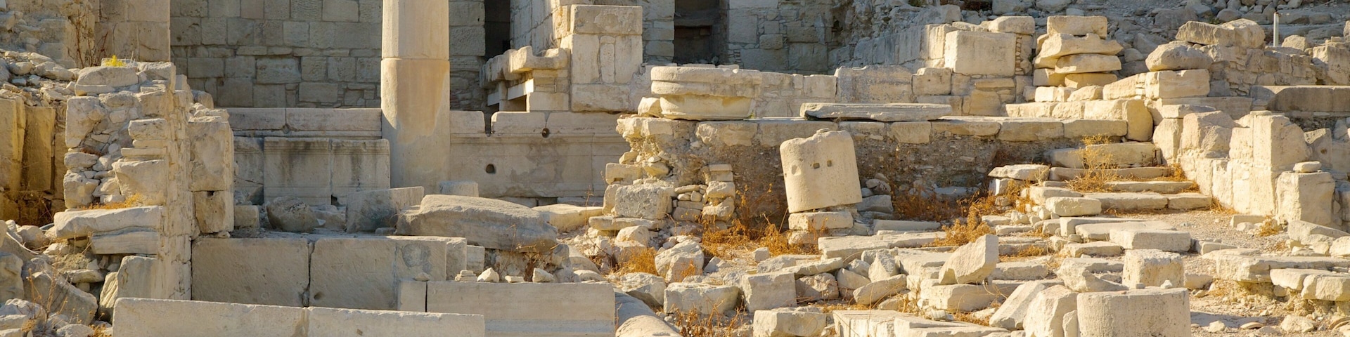 Amathus Ruins que inclui ruínas de edifício