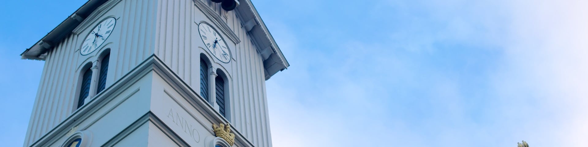 Catedral Nacional mostrando uma igreja ou catedral e aspectos religiosos
