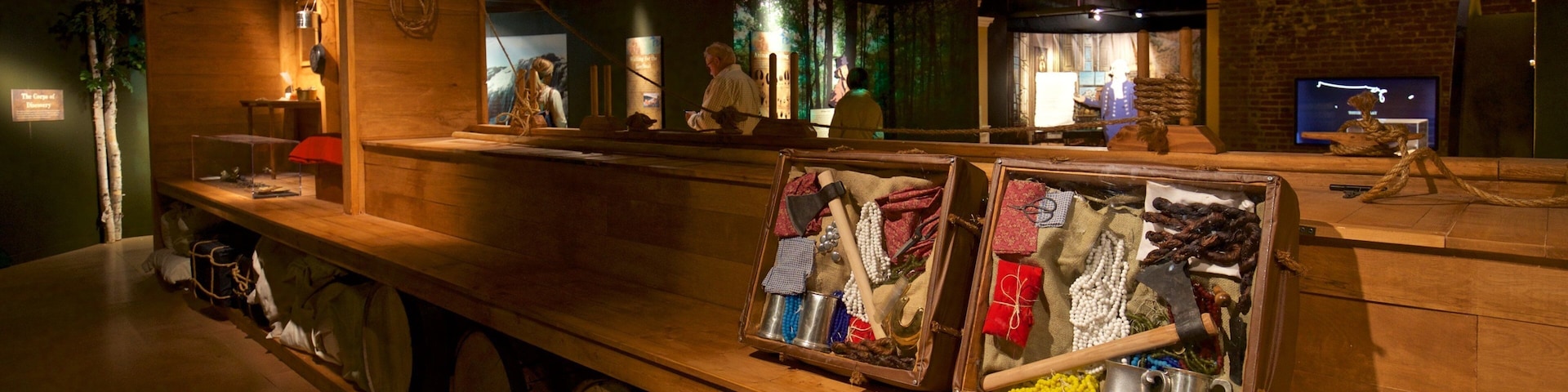 Frazier International History Museum mostrando vistas internas