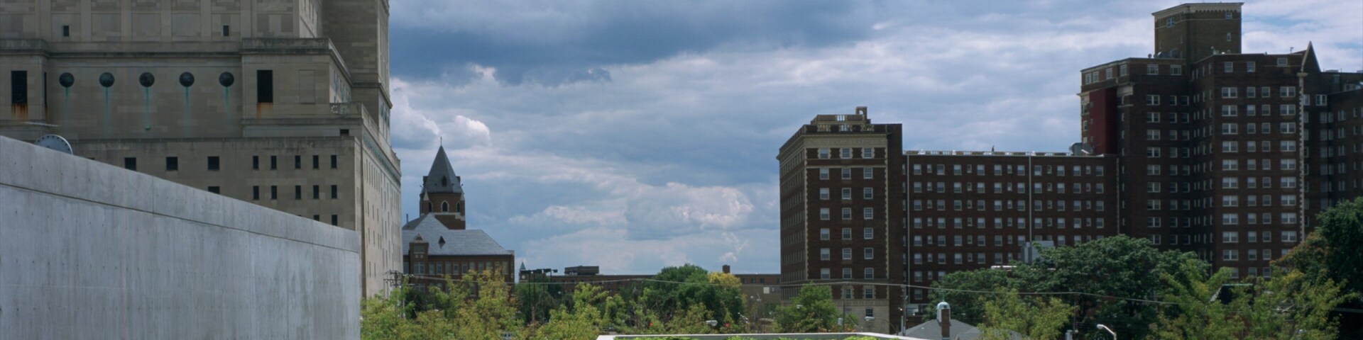 Pulitzer Foundation for the Arts featuring a city and a park