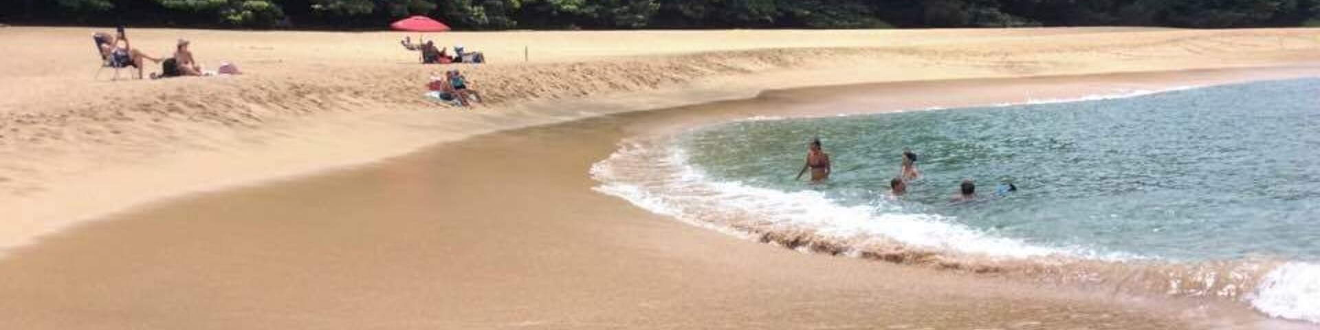 Beautiful Lumahai Beach on Kauai ... It is better to stop the car on the last turn before coming to Lumahai