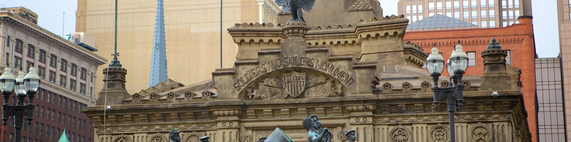 Soldiers and Sailors Monument showing heritage architecture, a monument and a city