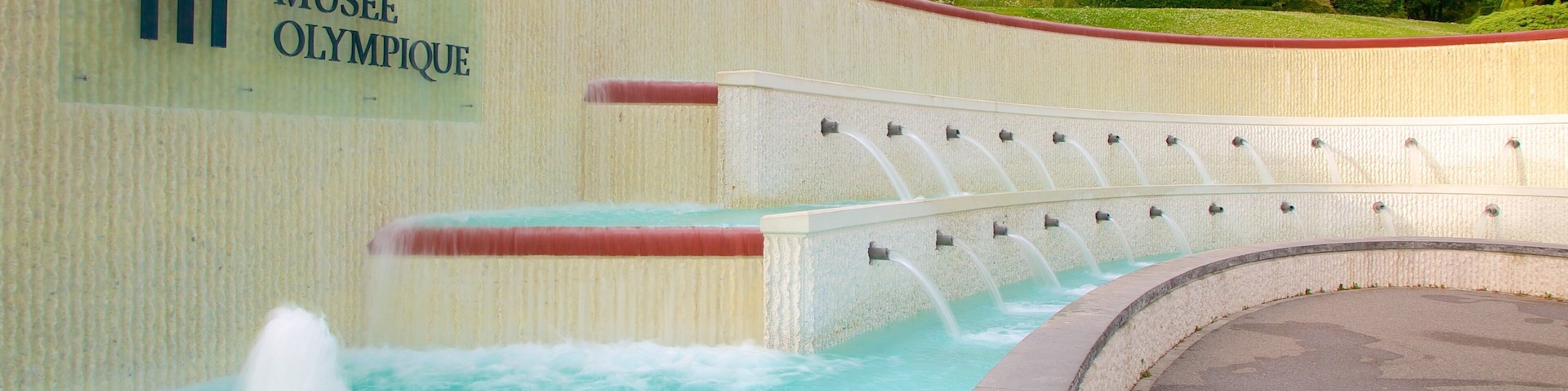 Olympic Museum featuring a fountain