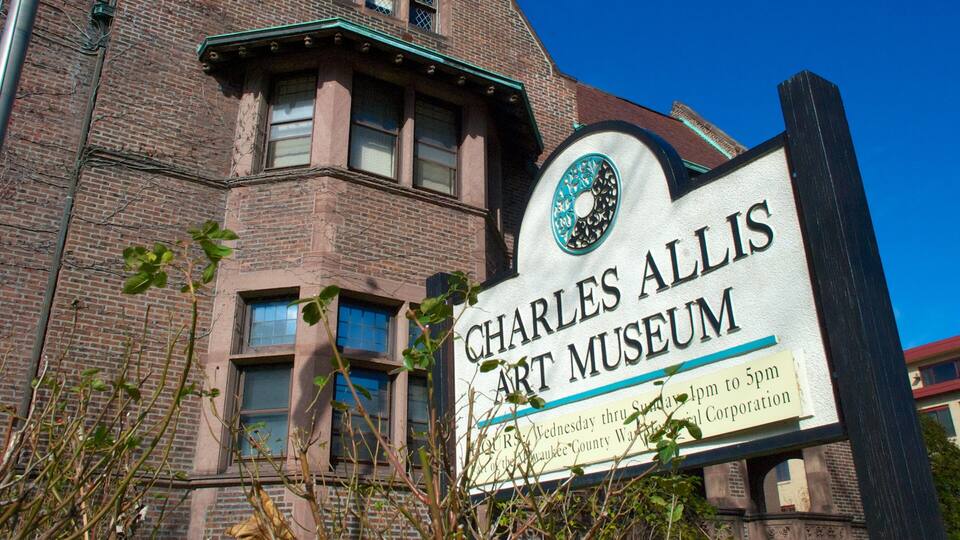 Charles Allis Art Museum which includes signage