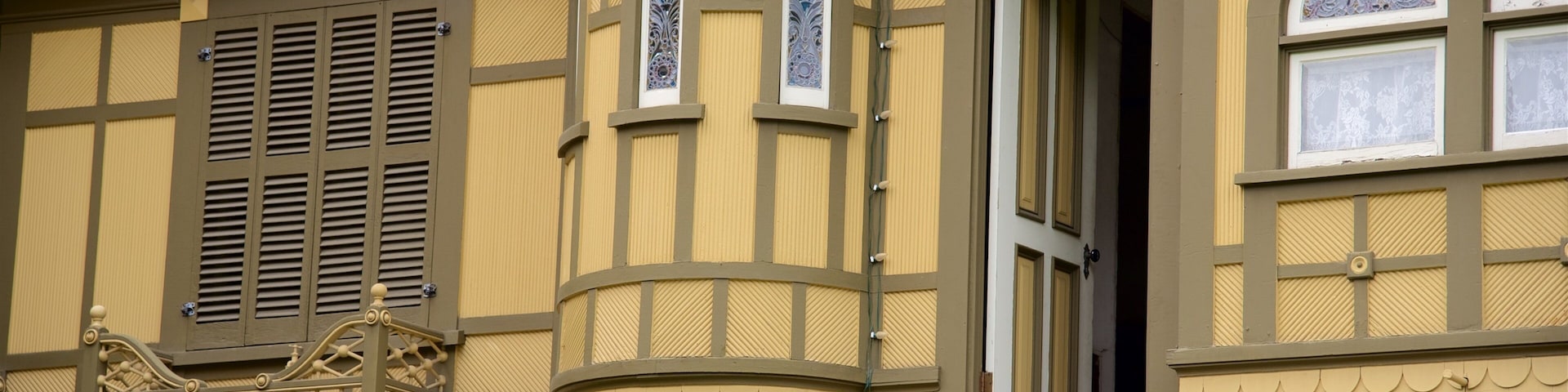 Winchester Mystery House