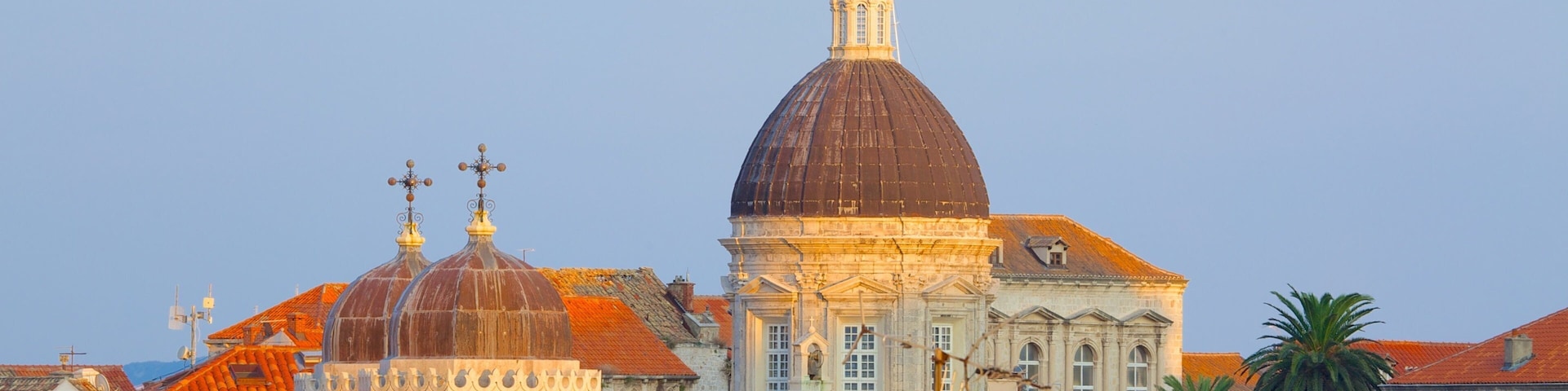 Dubrovnik Cathedral showing heritage elements and a city