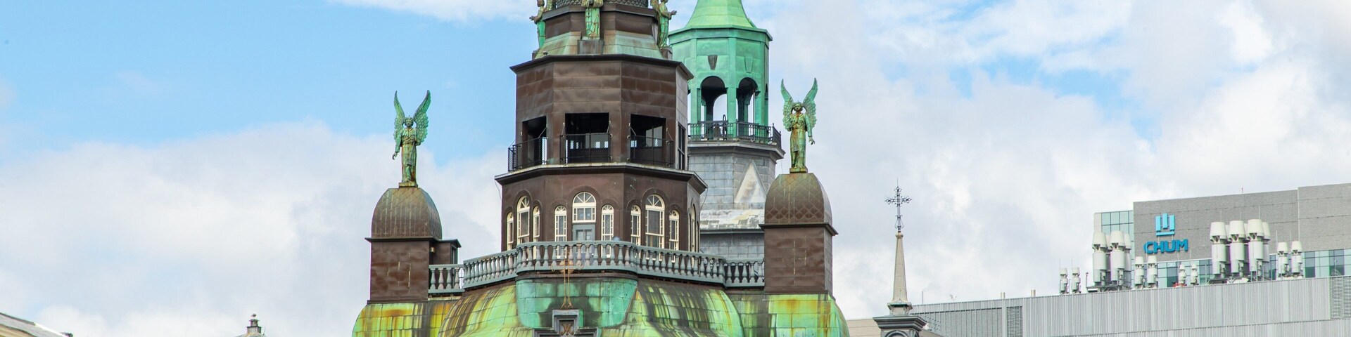 Notre-Dame-de-Bon-Secours Chapel showing a city and heritage architecture