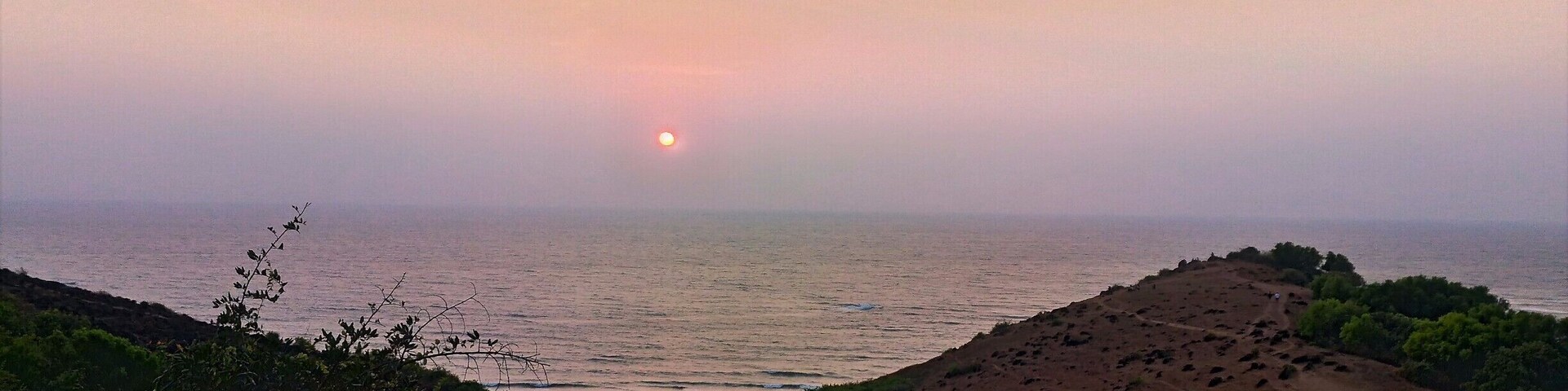 During evenings, Chapora Fort becomes a pathway leading us to the calmness and peace of the settling sun in a very scenic way.
Tip- Just find a perfect spot for yourself and leave the rest to the nature.