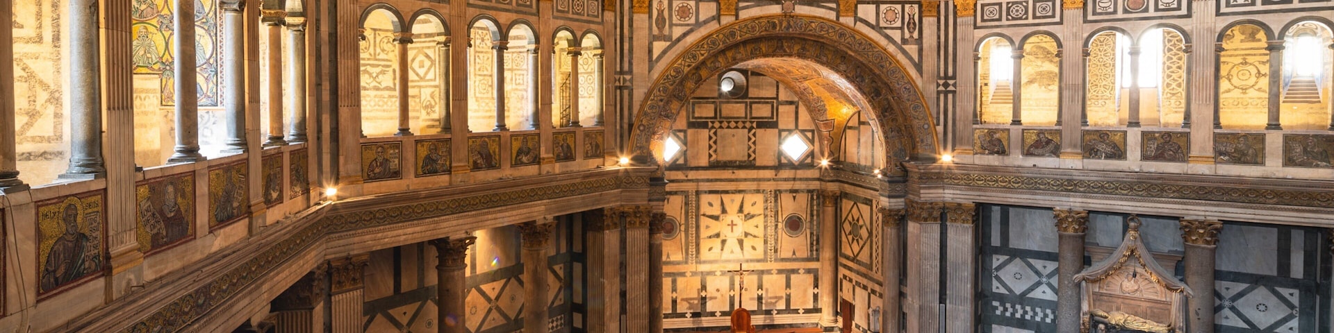 Arcetri which includes interior views, heritage elements and a church or cathedral