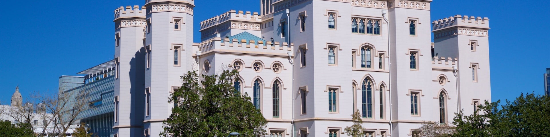 Antigo Capitólio Estadual que inclui um edifício administrativo e arquitetura de patrimônio