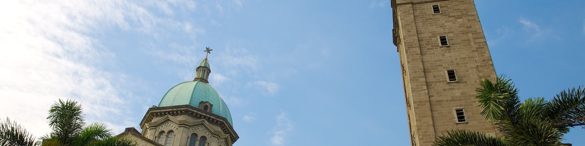 Catedral de Manila que inclui aspectos religiosos, uma igreja ou catedral e arquitetura de patrimônio