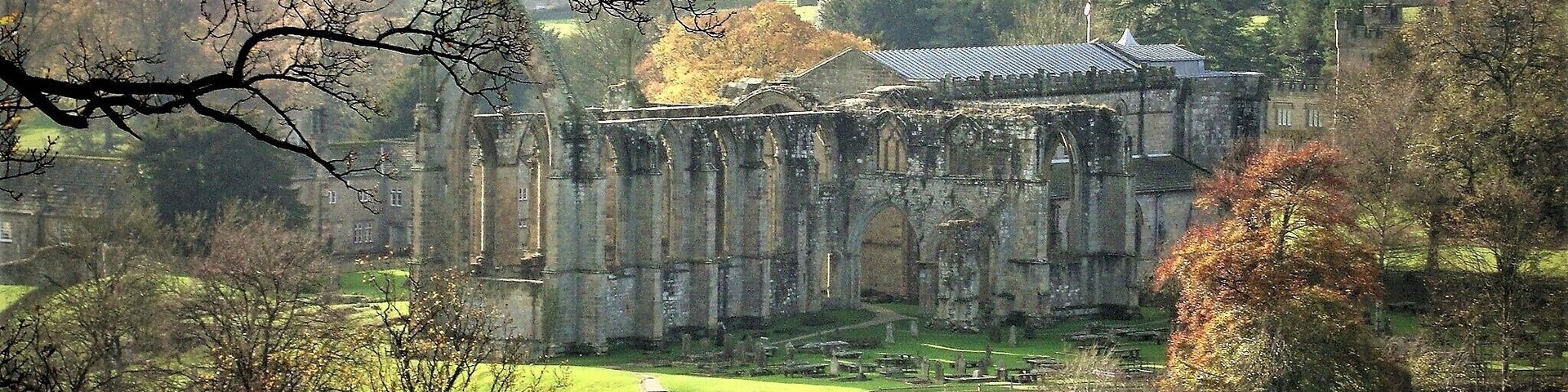 A closer view of Bolton Priory from the path above.
#lifeatexpedia #Green #Troveon #StunningStructure #Architecture #GoldenHour #Treetrove #Parks #aboveitall #History