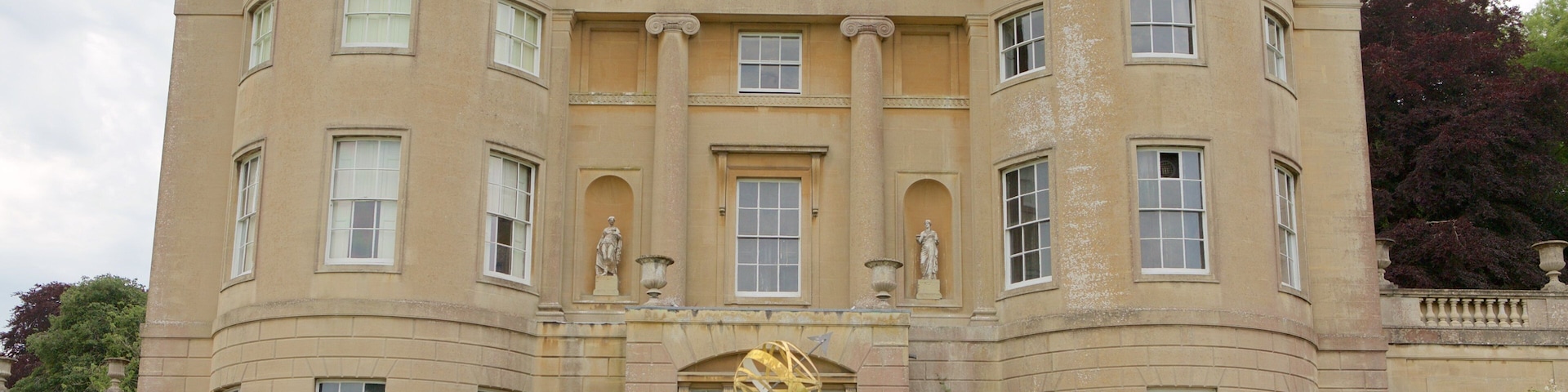 American Museum in Britain mostrando um monumento e arquitetura de patrimônio