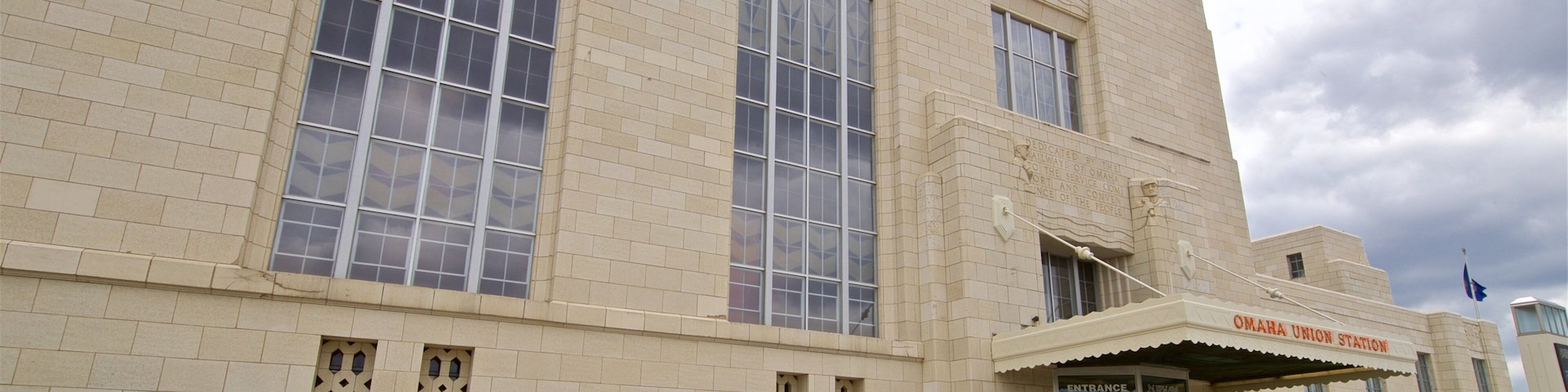 The Durham Museum mostrando arquitetura moderna