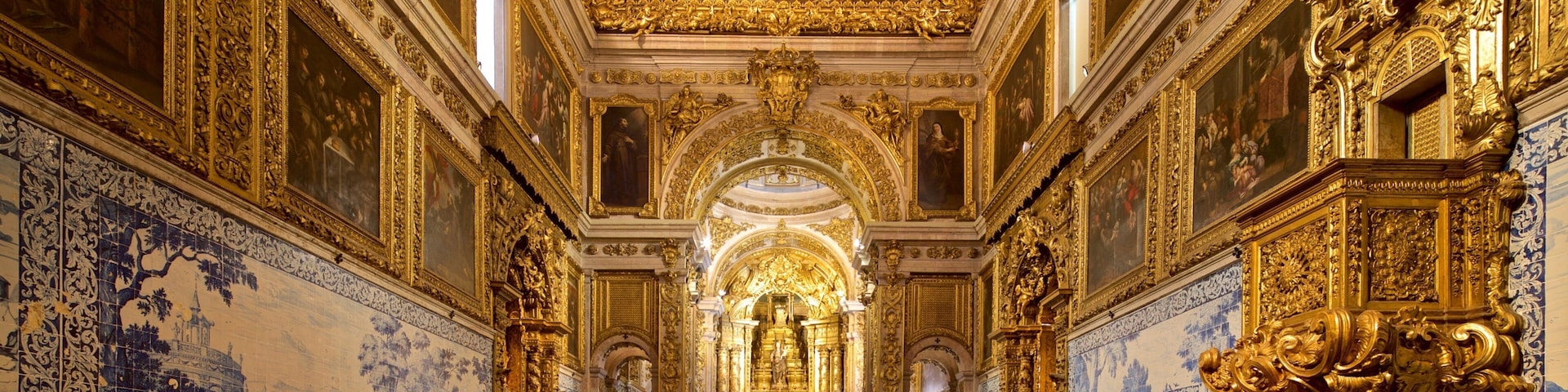 National Museum of Azulejos showing a church or cathedral, art and interior views