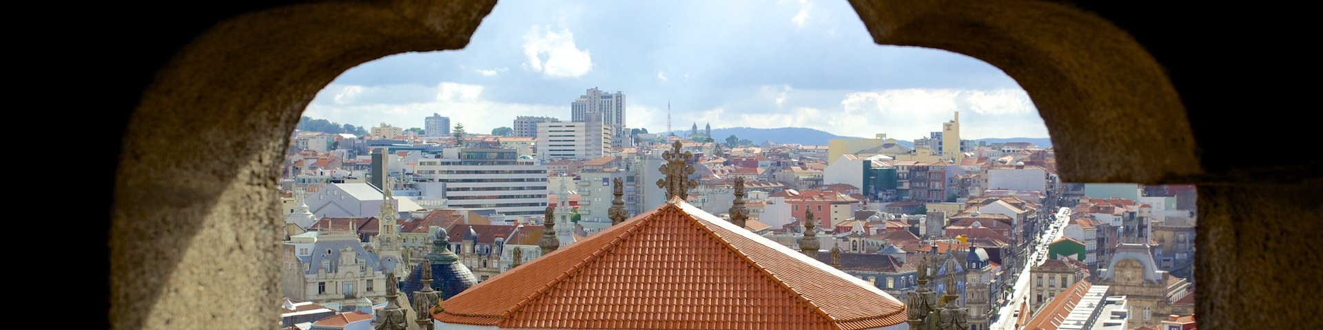 Norte featuring heritage architecture and a city