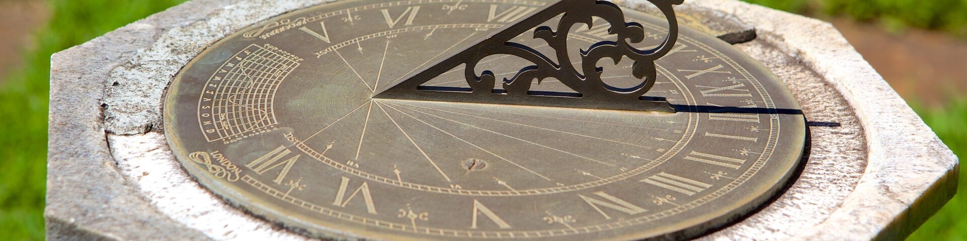 Palheiro Gardens featuring outdoor art