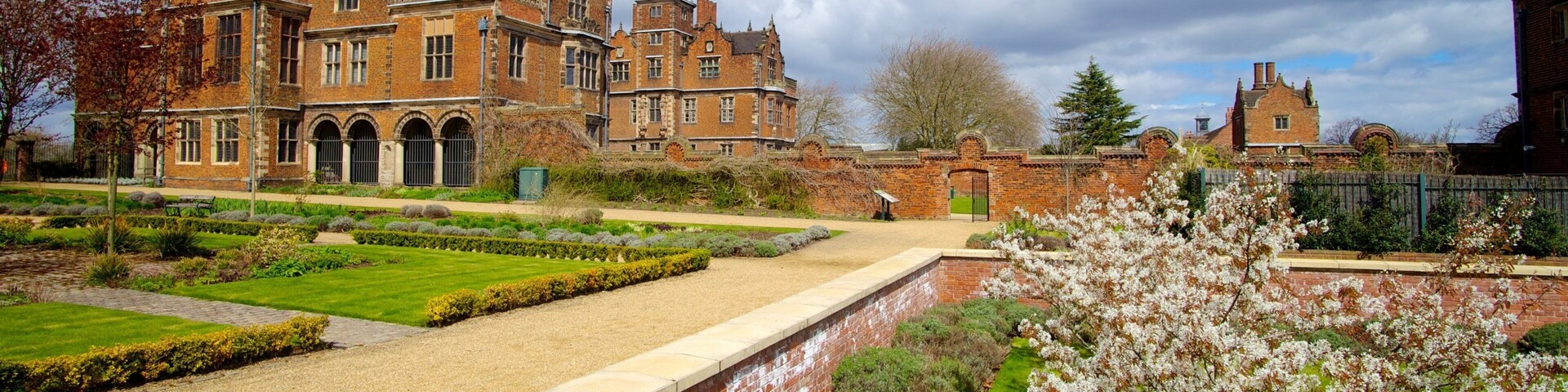 Aston Hall caracterizando arquitetura de patrimônio