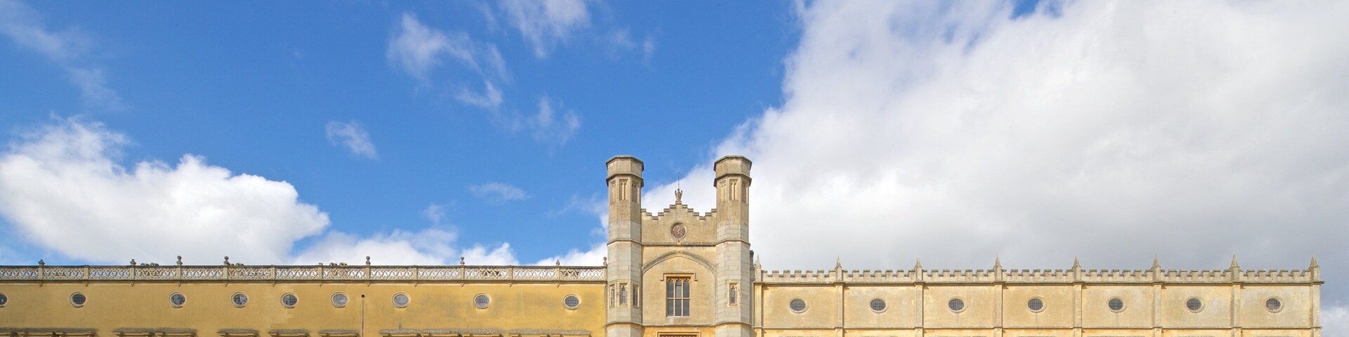 Ashton Court Mansion featuring heritage architecture and a house