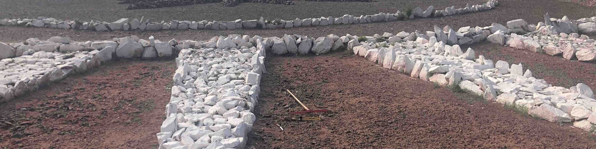 In the northwest of Argentina, just 2,5 kms from the charming colonial style village of Cachi, a crazy Swiss built a UFO landingspot.
He told that aliens instructed him to build it and how...