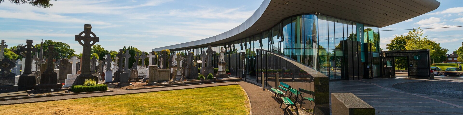 Glasnevin Cemetery showing a cemetery