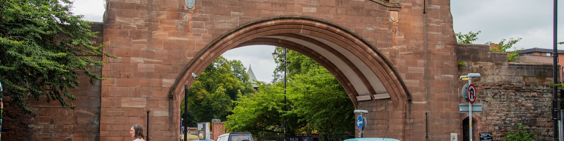 Newgate showing heritage elements