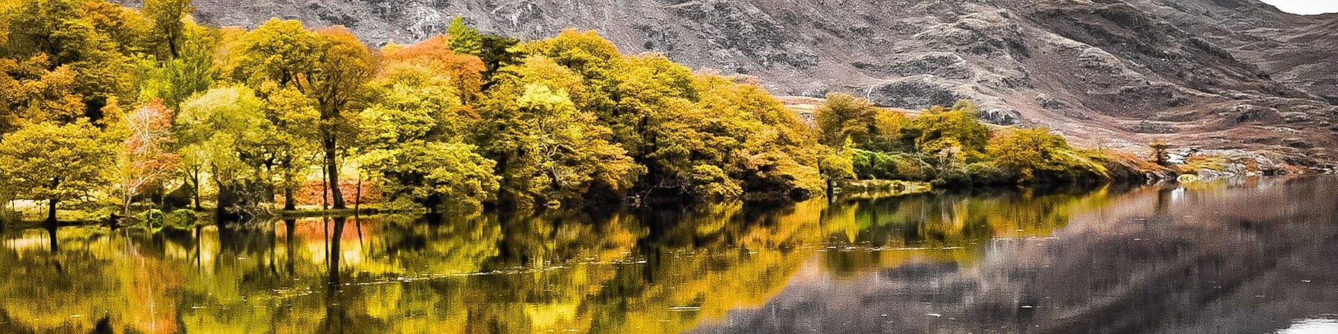 The best time to come to this spot is early in the morning where there is nothing but birdsong, not even a ripple on the UK's deepest lake to spoil those perfect reflections. #lifeatexpedia #reflection #lakedistrict
