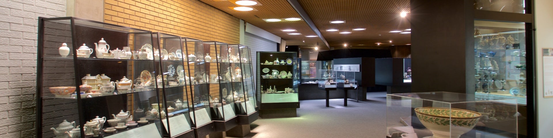 Hanley Potteries Museum mostrando vistas internas