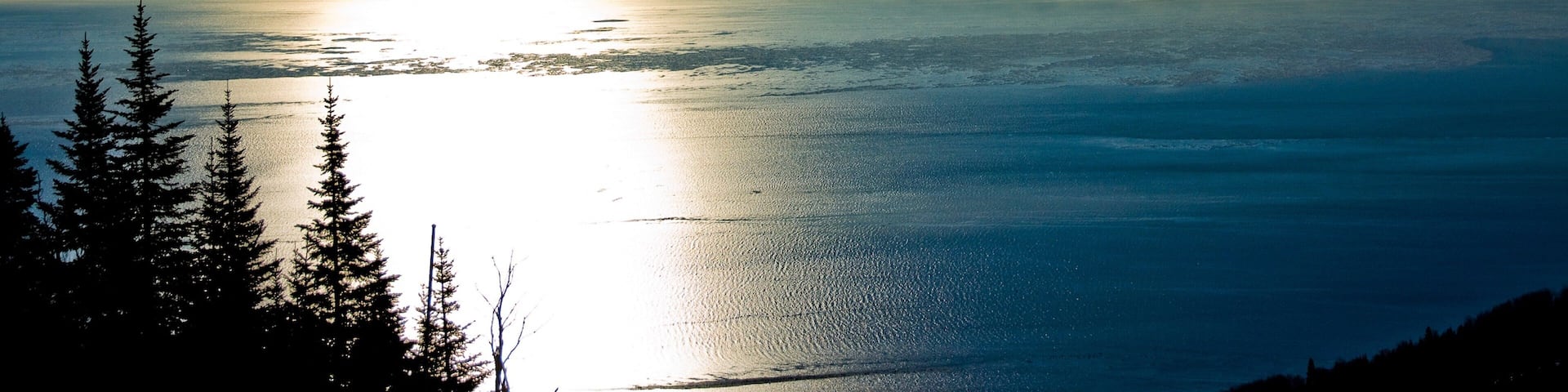 Le Massif de Charlevoix featuring a gondola and a river or creek