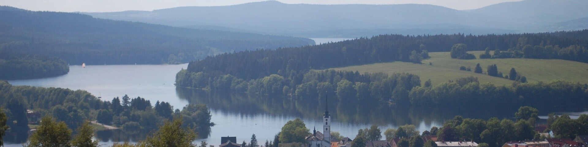 Frymburk is a small market town on the Lipno reservoir in South Bohemia, not far from the Austrian border. Cesky Krumlov is about 15 km away.
This area is a popular for sailing, swimming, and hiking.