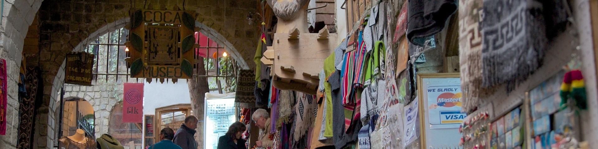 Museo de la Coca assim como um pequeno grupo de pessoas