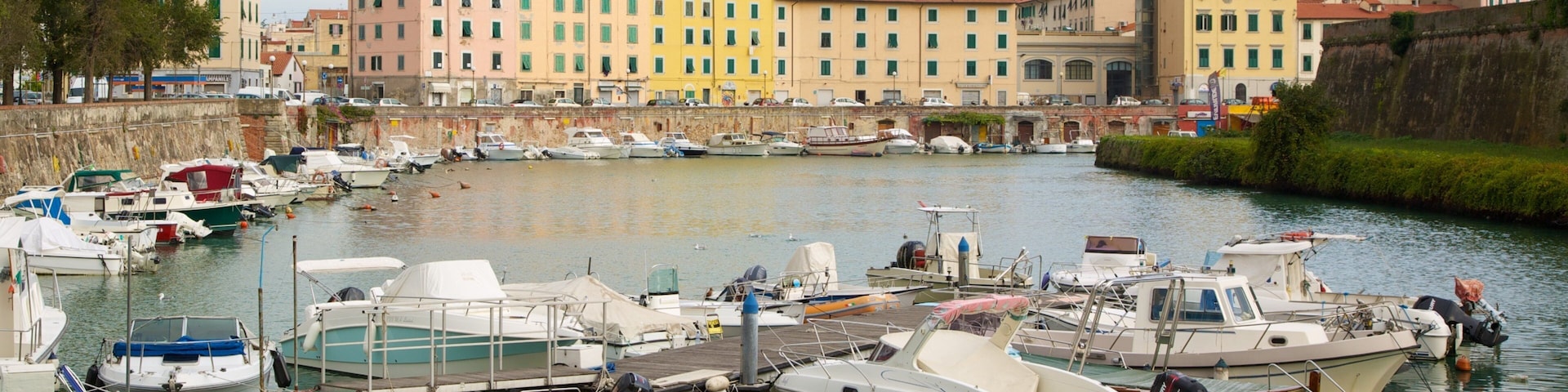 Fortezza Nuova which includes boating, a marina and a bay or harbor