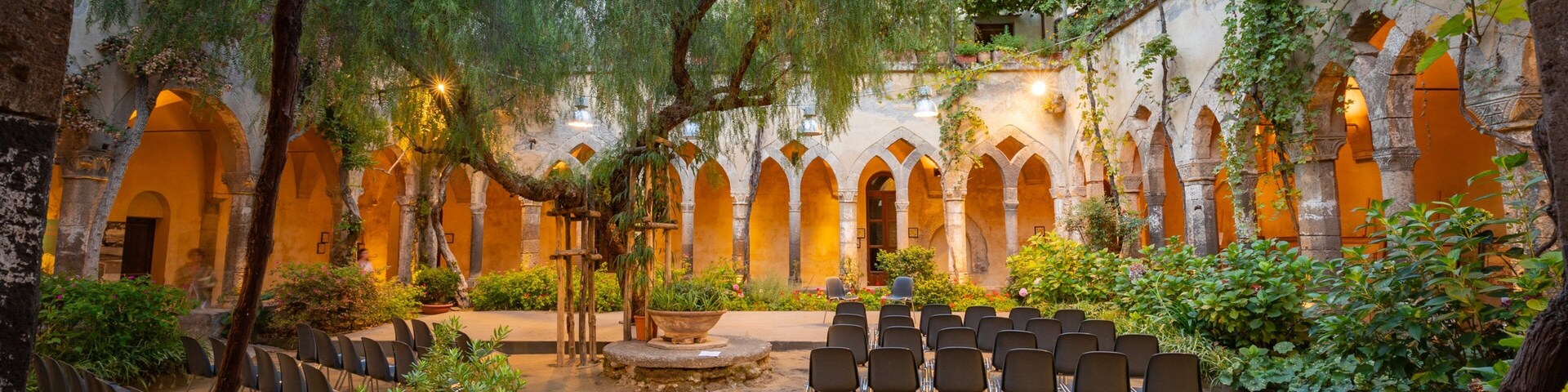 Chiesa di San Francesco featuring a garden