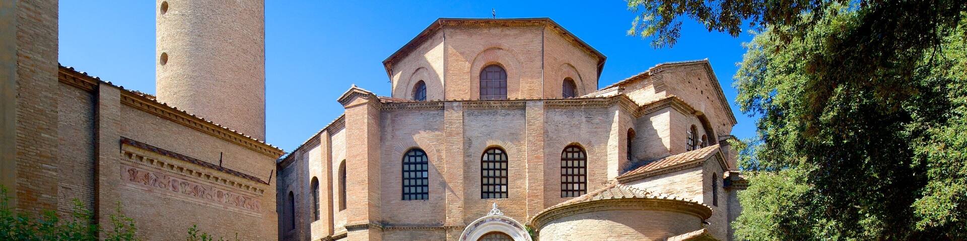 Basílica de San Vitale caracterizando uma igreja ou catedral