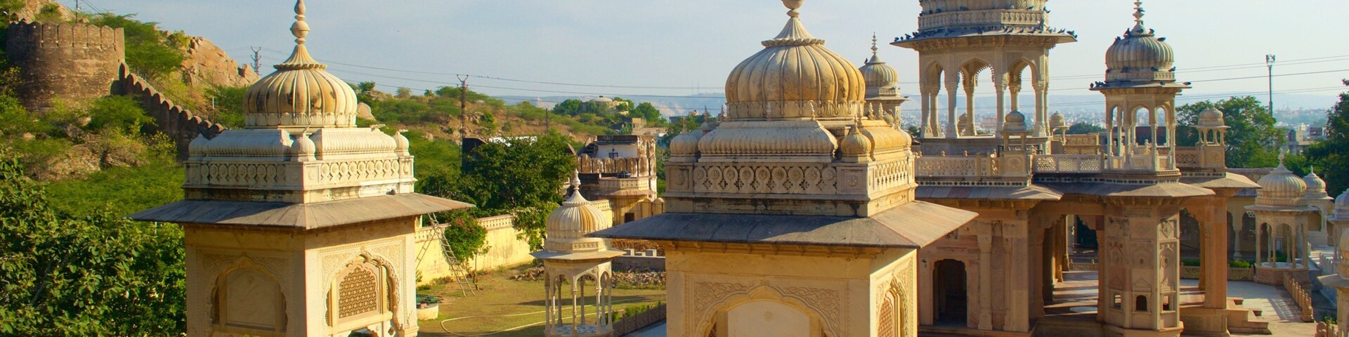 Gaitor showing a castle