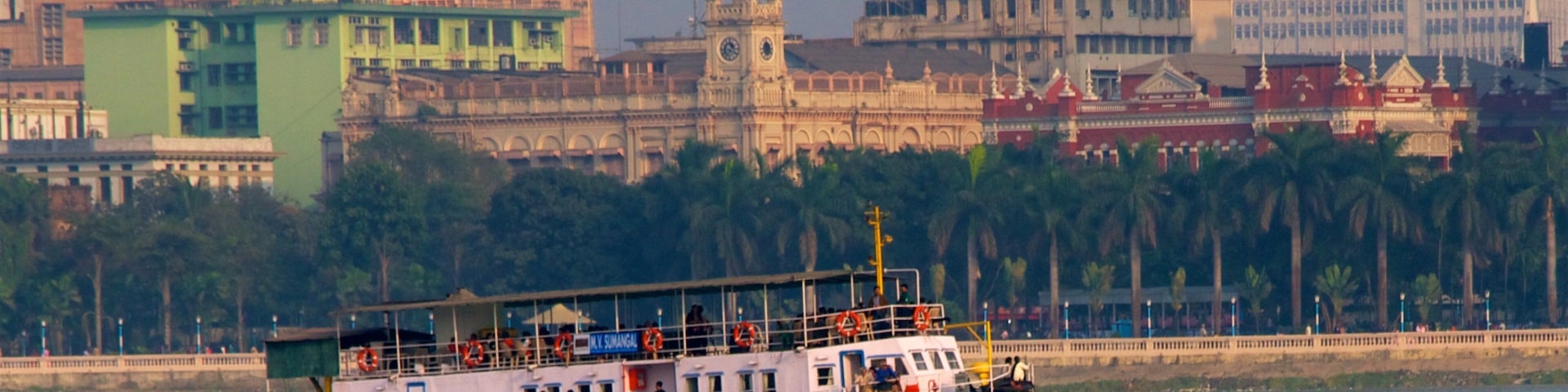 Botanical Gardens which includes a river or creek, boating and a city
