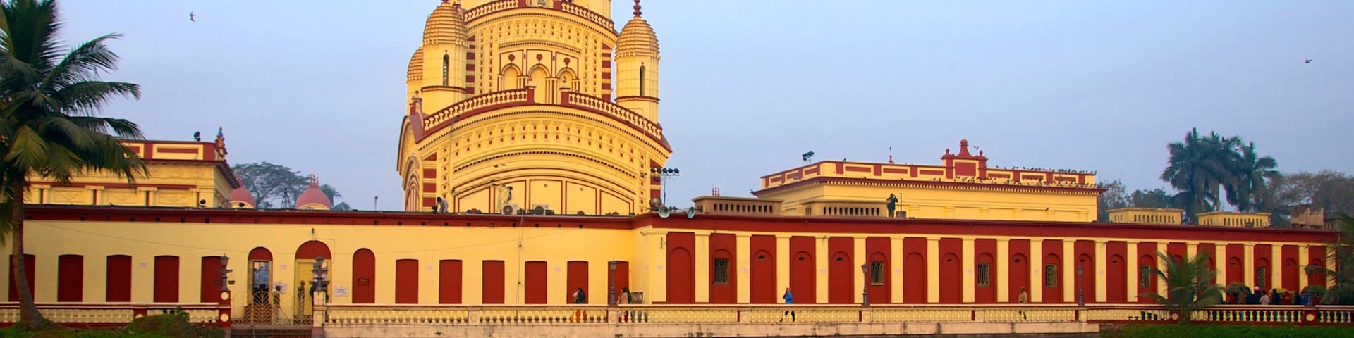 Dakshineswar Kali Temple which includes a temple or place of worship, religious aspects and a city