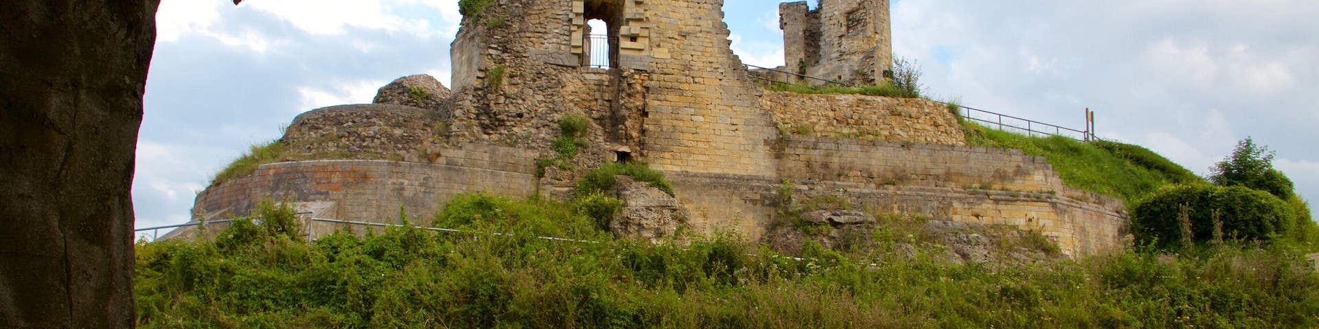 Valkenburg Castle which includes heritage elements, building ruins and a castle