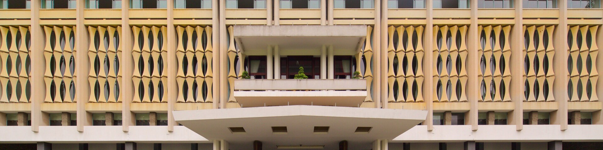 Palácio da Reunificação que inclui um castelo