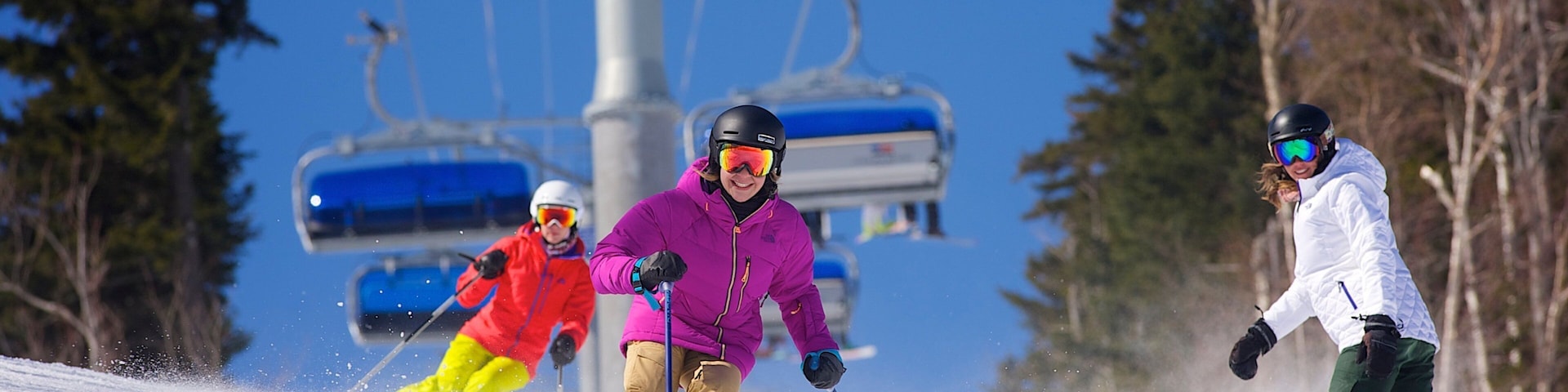 Mount Snow which includes snow, snow boarding and a gondola